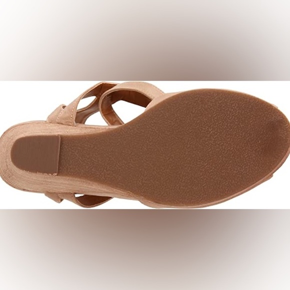 Fergie | Shoes | Vintage Fergie 22 Queenie Too Nude Platform Wedge ...